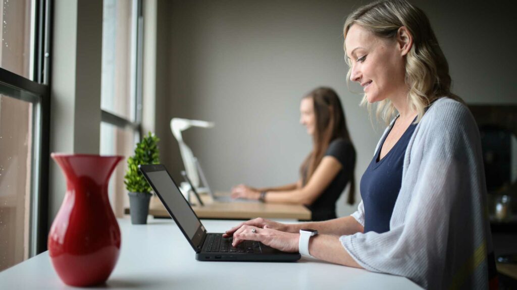 Four Ways Flexible Office Furniture Attracts the Best Talent ...